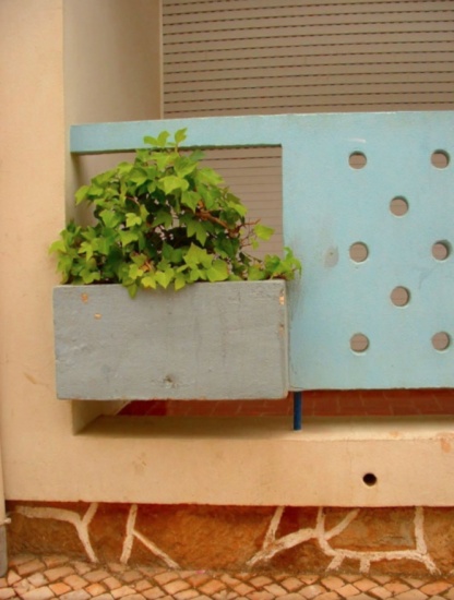 Apartment Building Oliveira Martins - architect Manuel Gomes da Costa ...