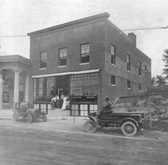 Tour - Historic Downtown Wayzata Walking Tour - PocketSights